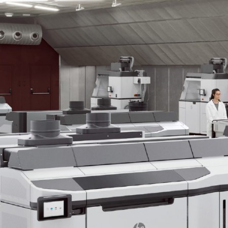 HP Multi Jet Fusion 5200 3D Printer - Form Additive 3D Printing and ...