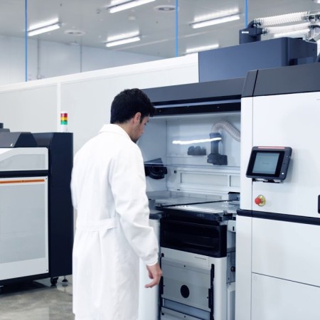 HP Multi Jet Fusion 5200 3D Printer - Form Additive 3D Printing and ...